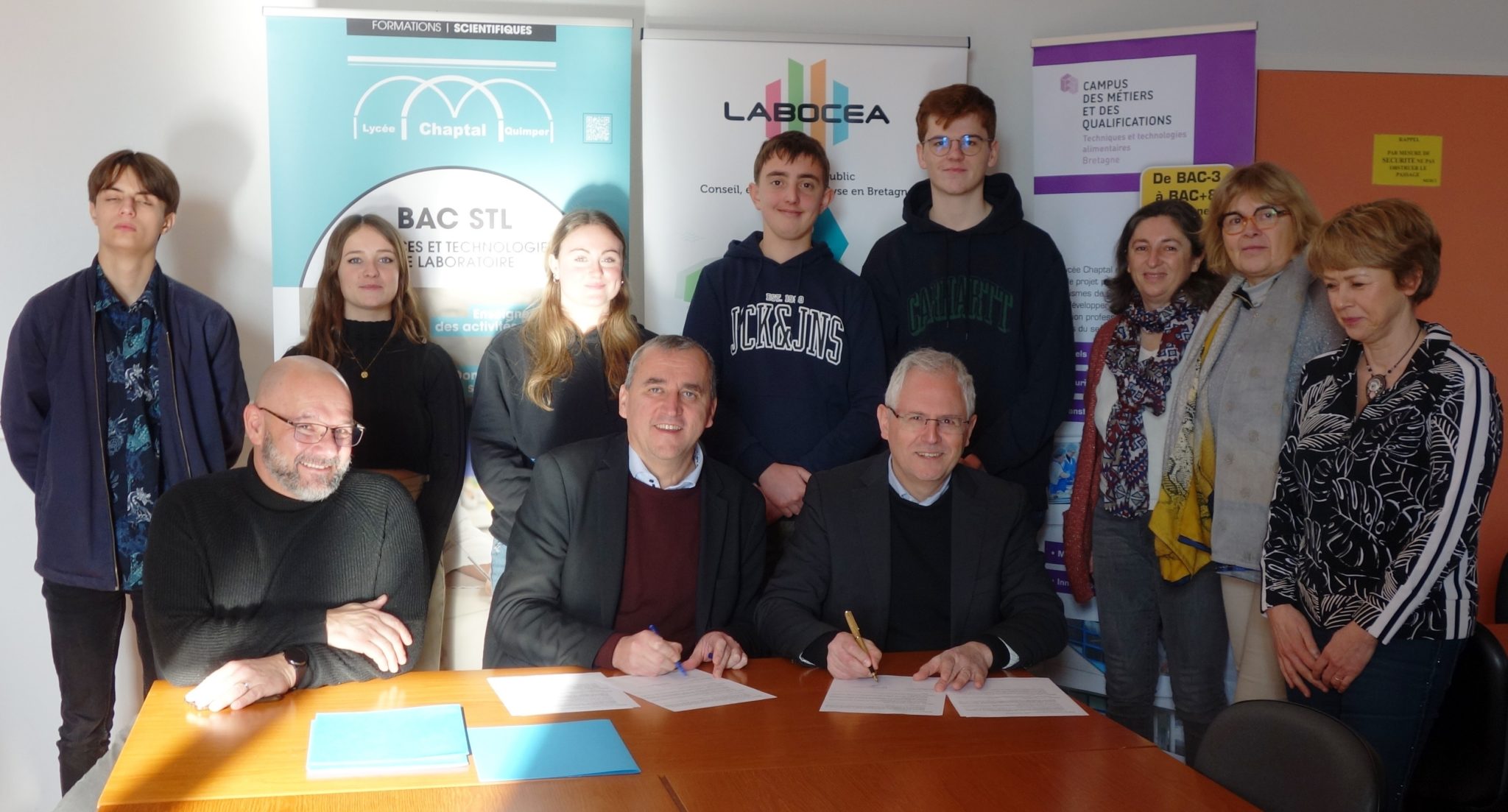 Le laboratoire Labocéa et le Bac STL du lycée Chaptal de Quimper se ...